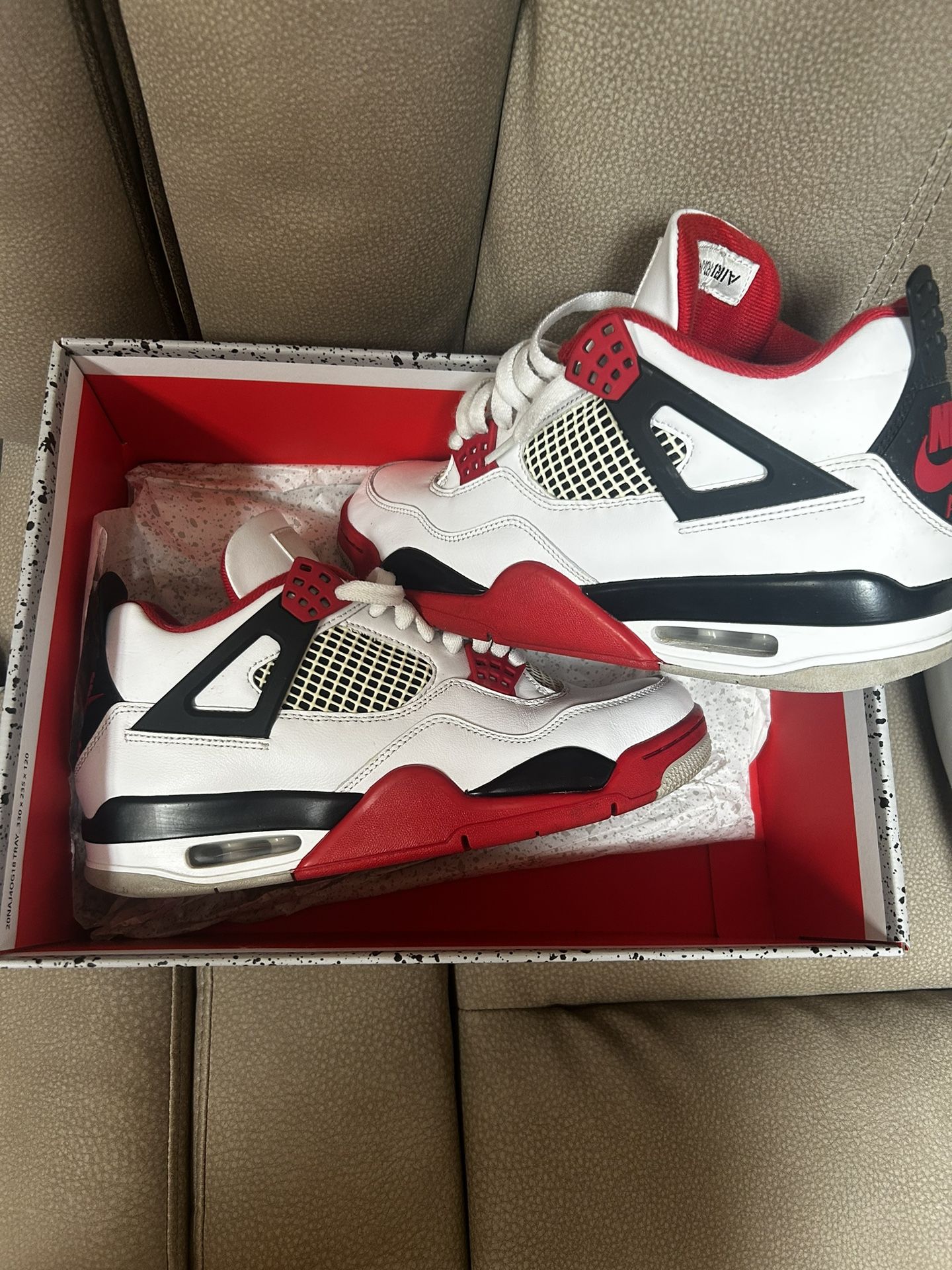 Fire Red Jordan 4s for Sale in Los Angeles, CA - OfferUp