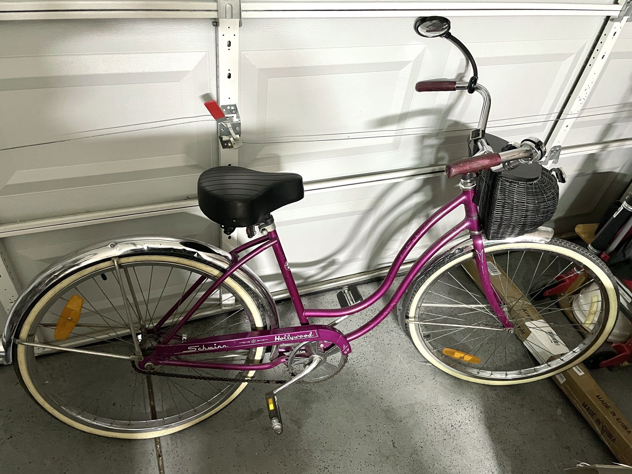 Schwinn hollywood bicycle store