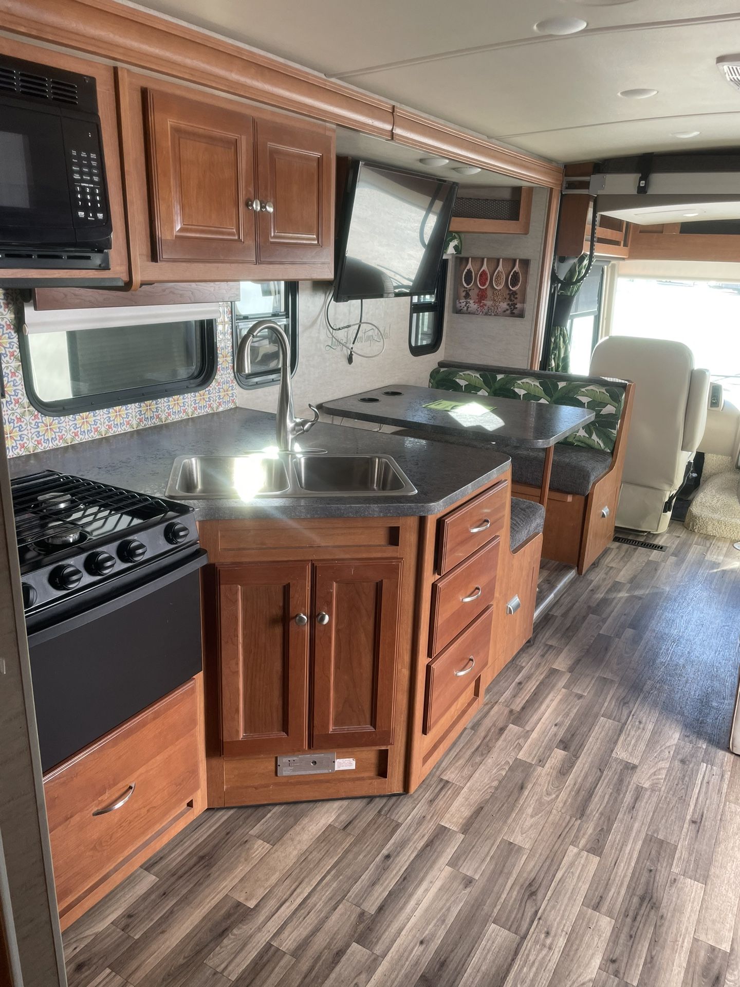 2018, Winnebago Vista 27 Foot Class A Motorhome for Sale in Mesa, AZ ...