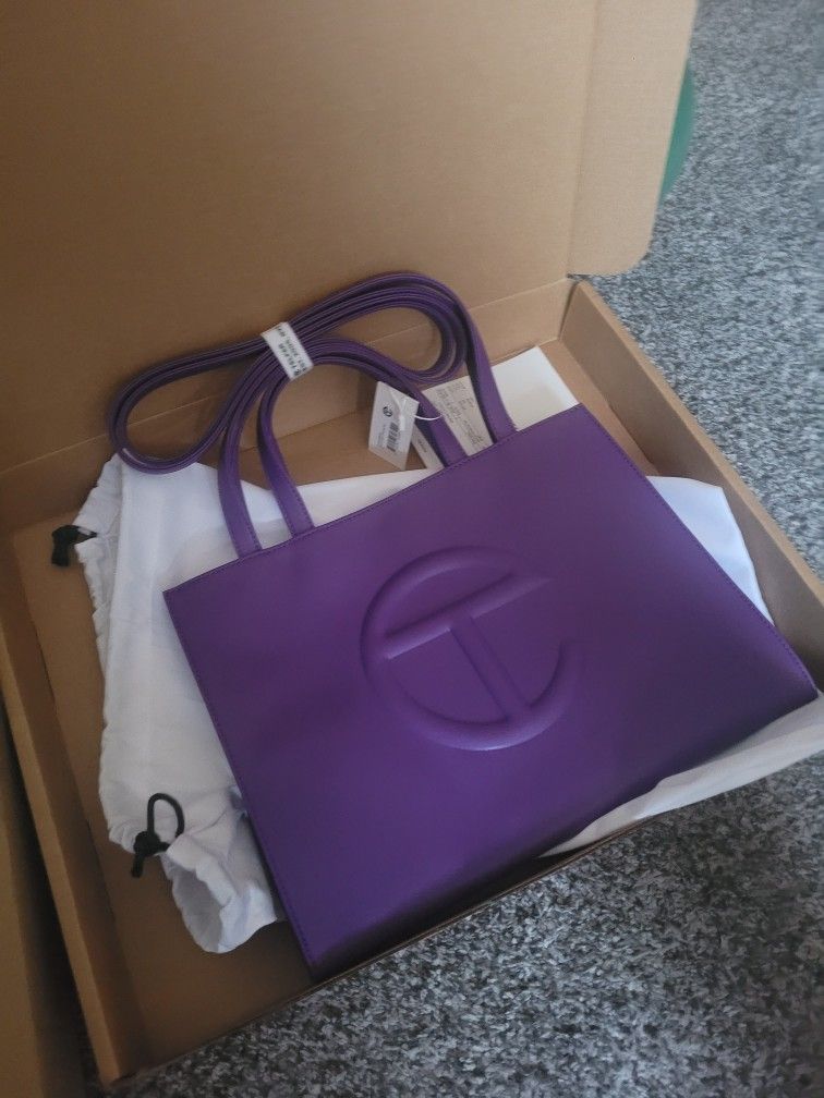 Telfar Grape Medium Bag BRAND NEW! for Sale in Portsmouth, VA - OfferUp