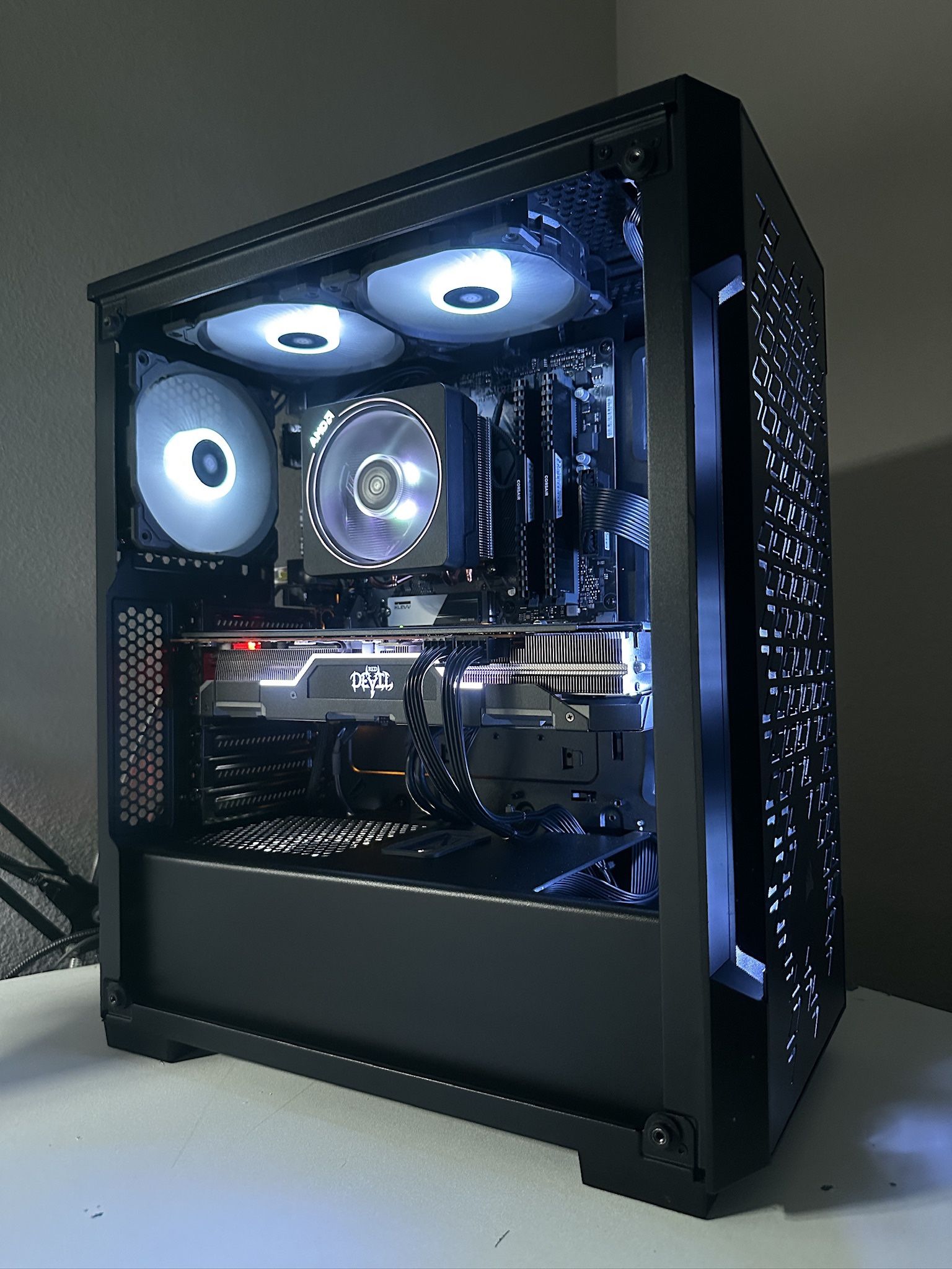 Black Gaming PC 5700XT 8GB + Ryzen 7 for Sale in Anaheim, CA - OfferUp