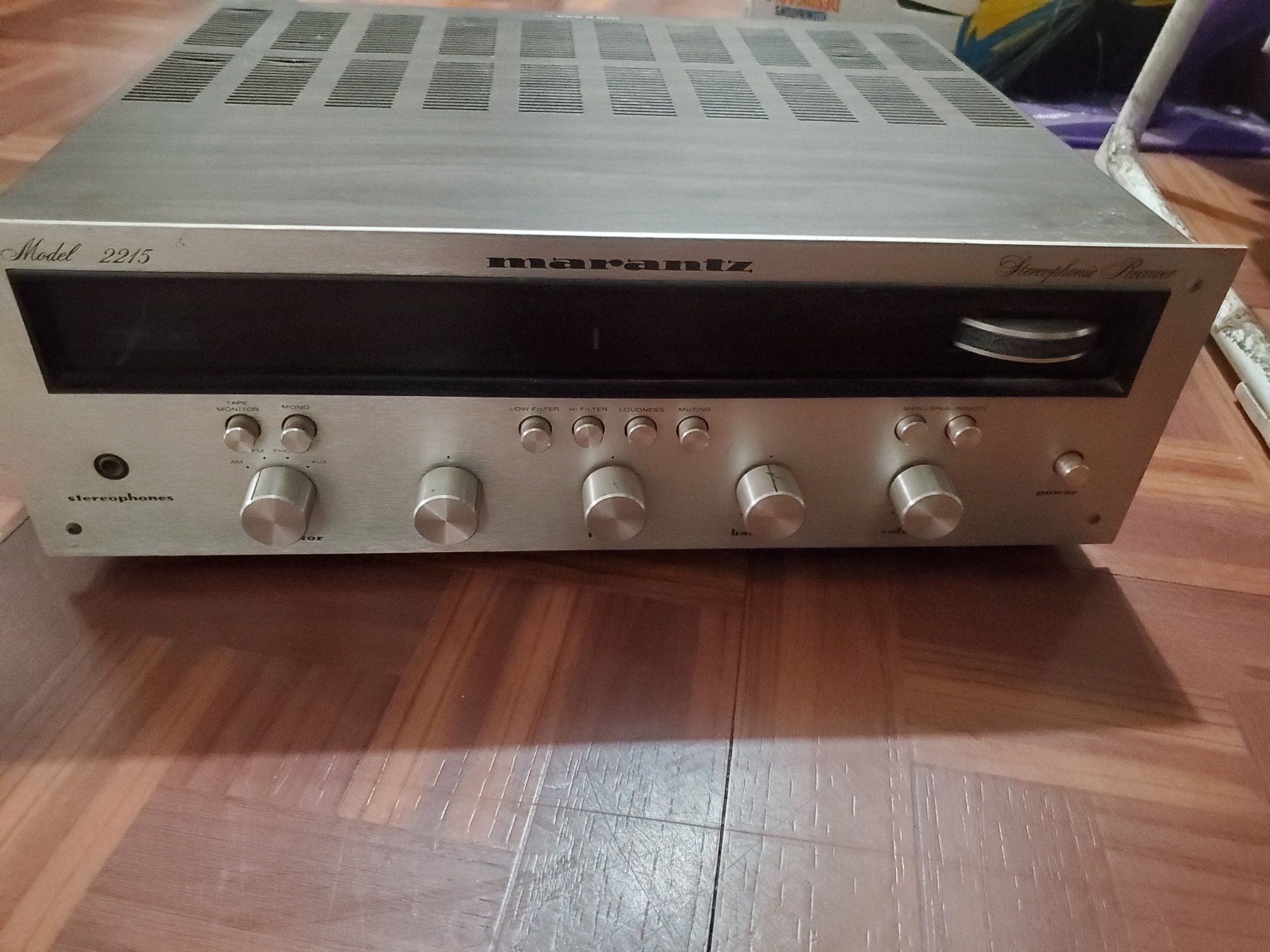 Marantz Stereo Model 2215 for Sale in Carson, CA - OfferUp