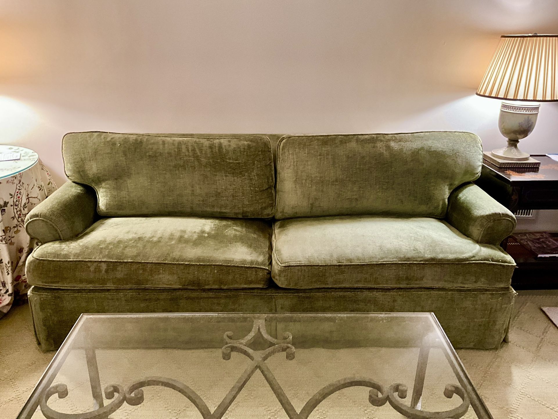Beautiful Custom Green Chenille Sofa for Sale in Pasadena, CA - OfferUp