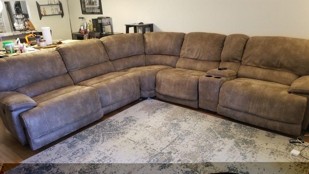 Stetson Ridge Brown 6pc Sectional Sofa | Baci Living Room