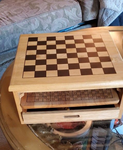 Wood Checker Box $10 for Sale in Visalia, CA - OfferUp
