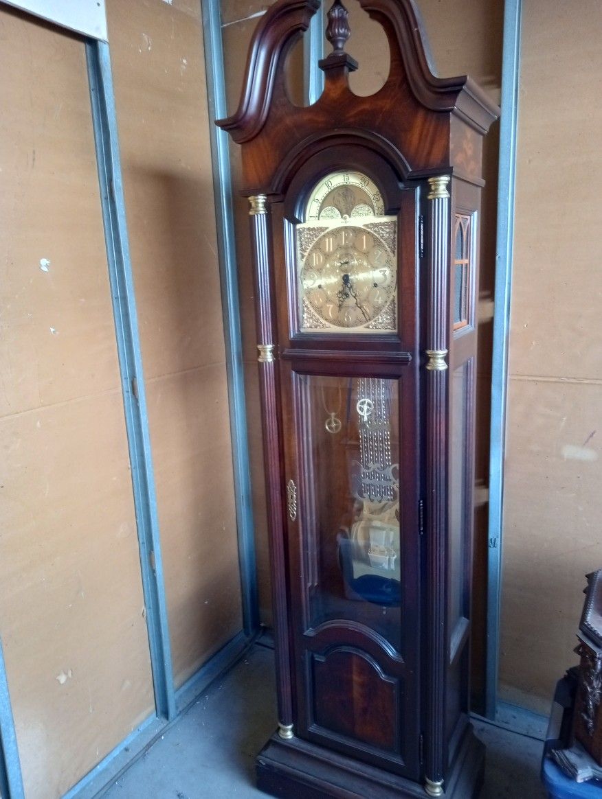 Grand Father Clock for Sale in Paramount, CA - OfferUp