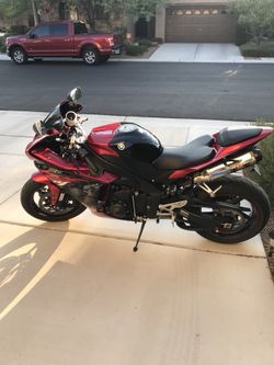 2011 Yamaha R1 Raven