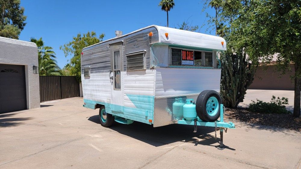 1964 TRAVELEZE VINTAGE TRAILER for Sale in Tempe, AZ - OfferUp