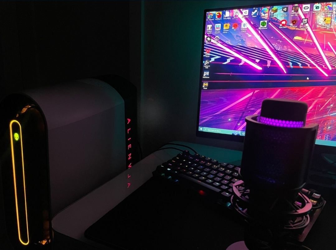 ALIENWARE GAMING PC RTX 2080 SUPER for Sale in Irvine, CA - OfferUp