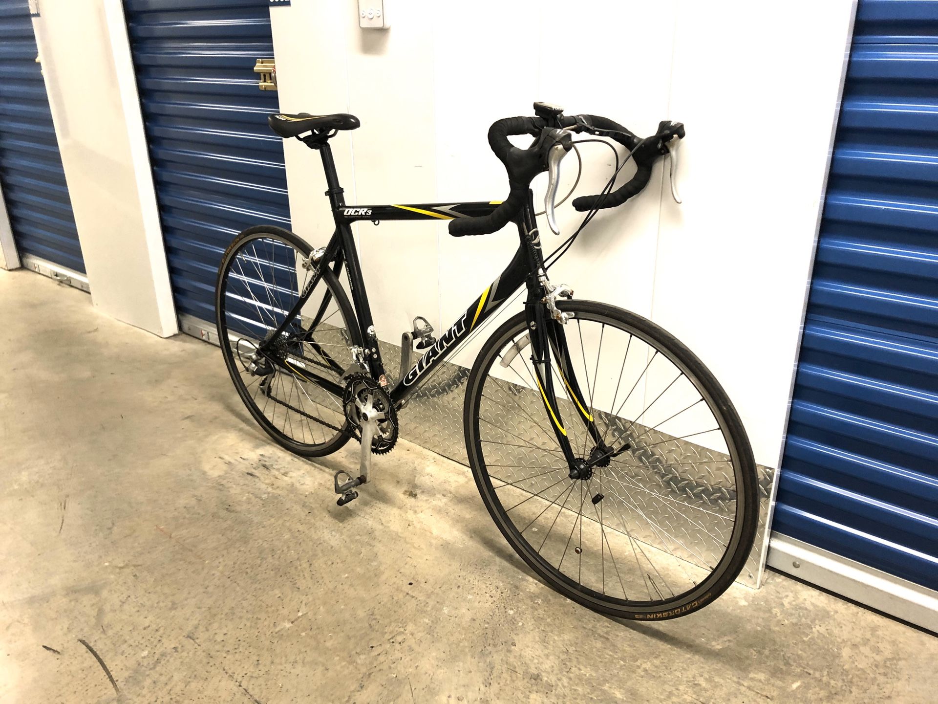 2004 GIANT OCR 3 24-SPEED ROAD BIKE. EXCELLENT CONDITION! for Sale in Miami, FL - OfferUp