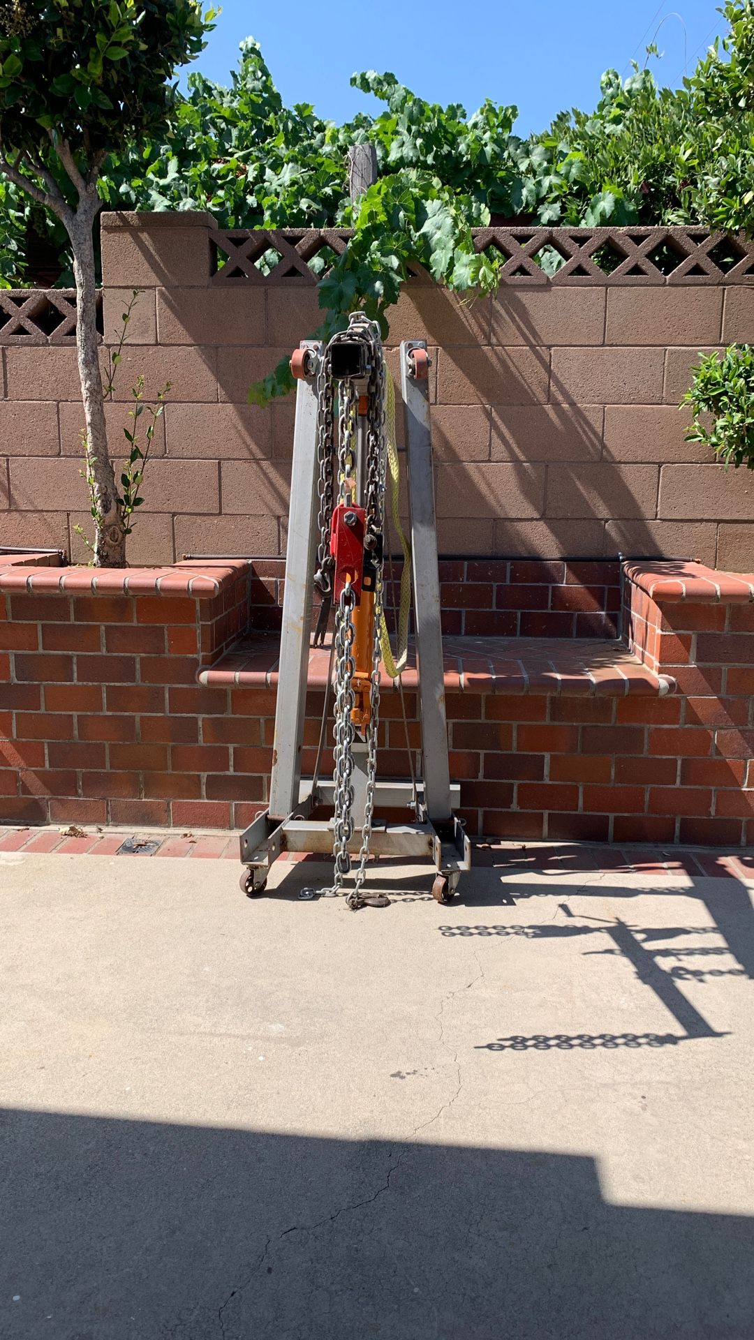 Car Engine Hoist 1/12 Ton To 2 Ton for Sale in Glendora, CA - OfferUp