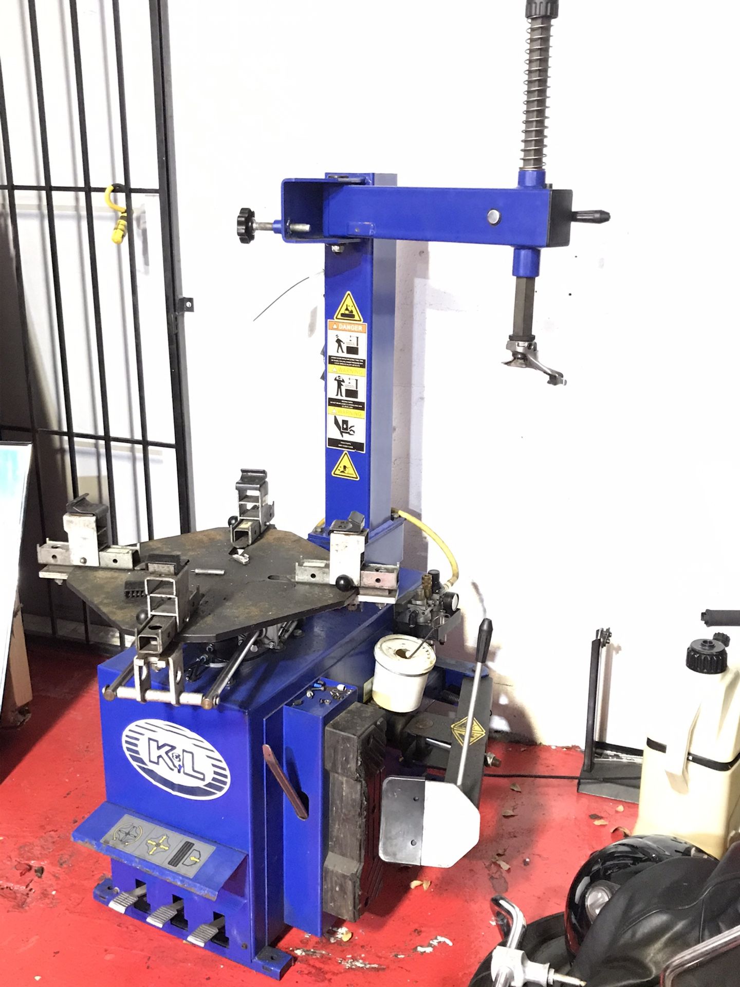 Motorcycle tire changer machine for Sale in North Miami Beach, FL - OfferUp