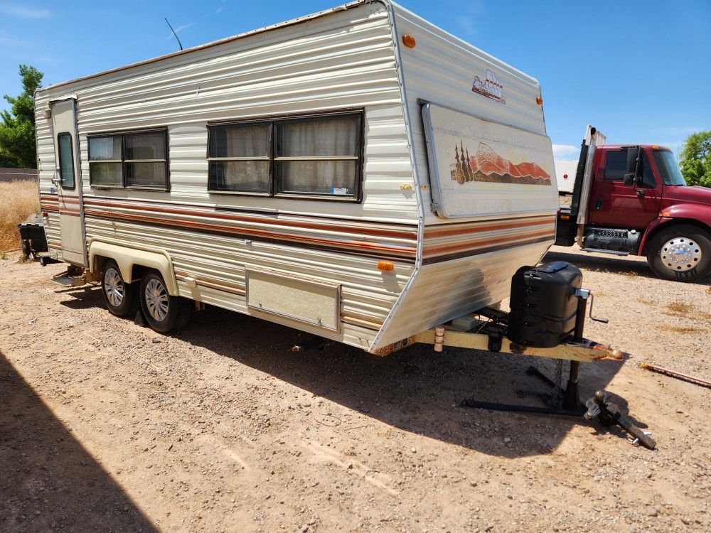 1988 Aljo Aly 20ft Travel Trailer for Sale in Gilbert, AZ - OfferUp