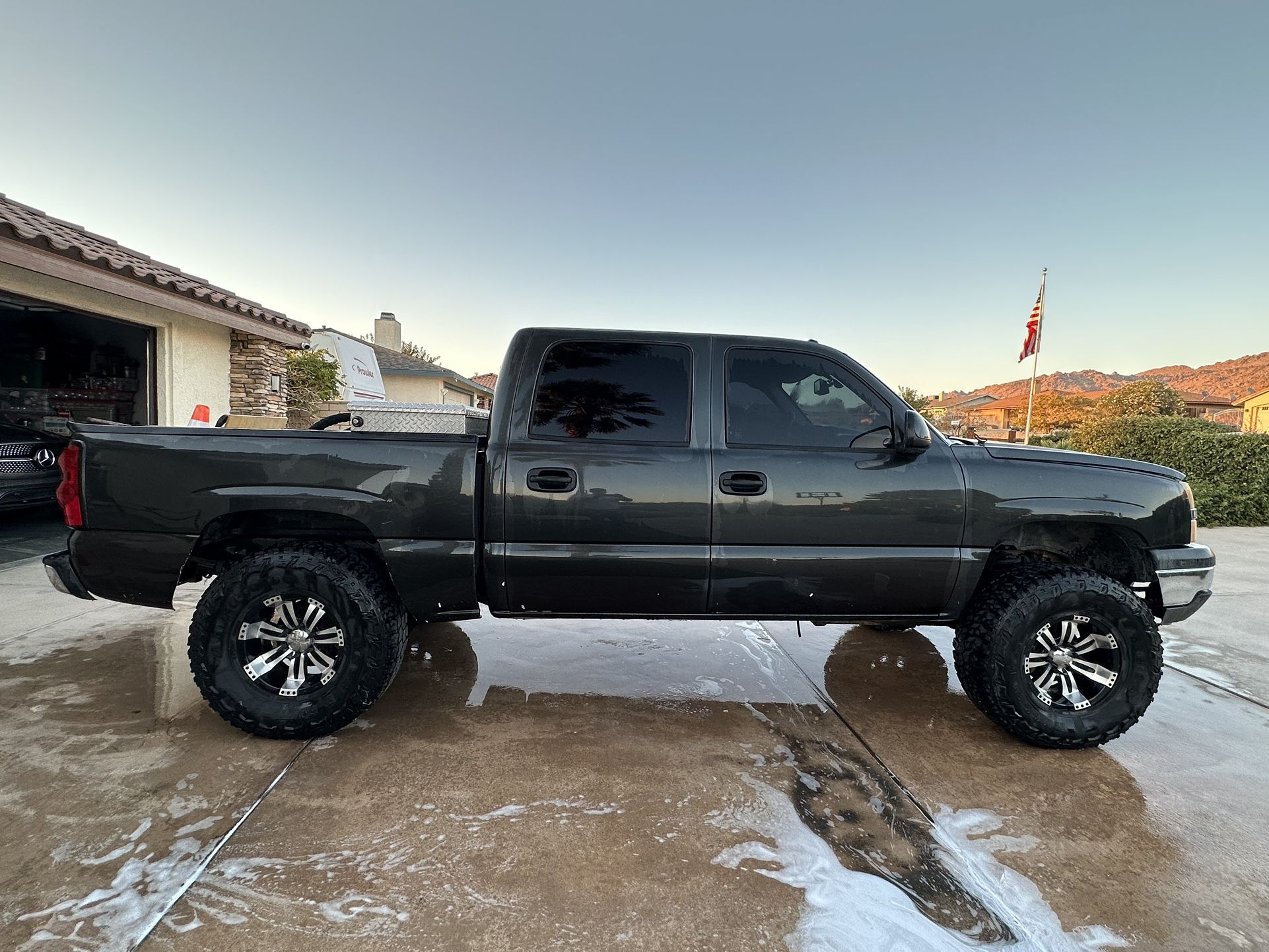 Lifted Chevy Silverado 1500 Rwd for Sale in Apple Valley, CA - OfferUp