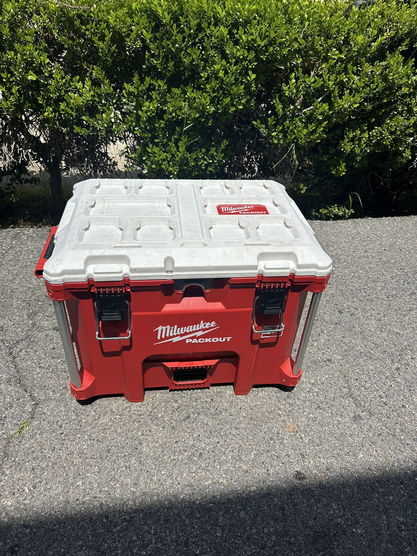 Milwaukee Pack out Cooler for Sale in Rosemead, CA - OfferUp