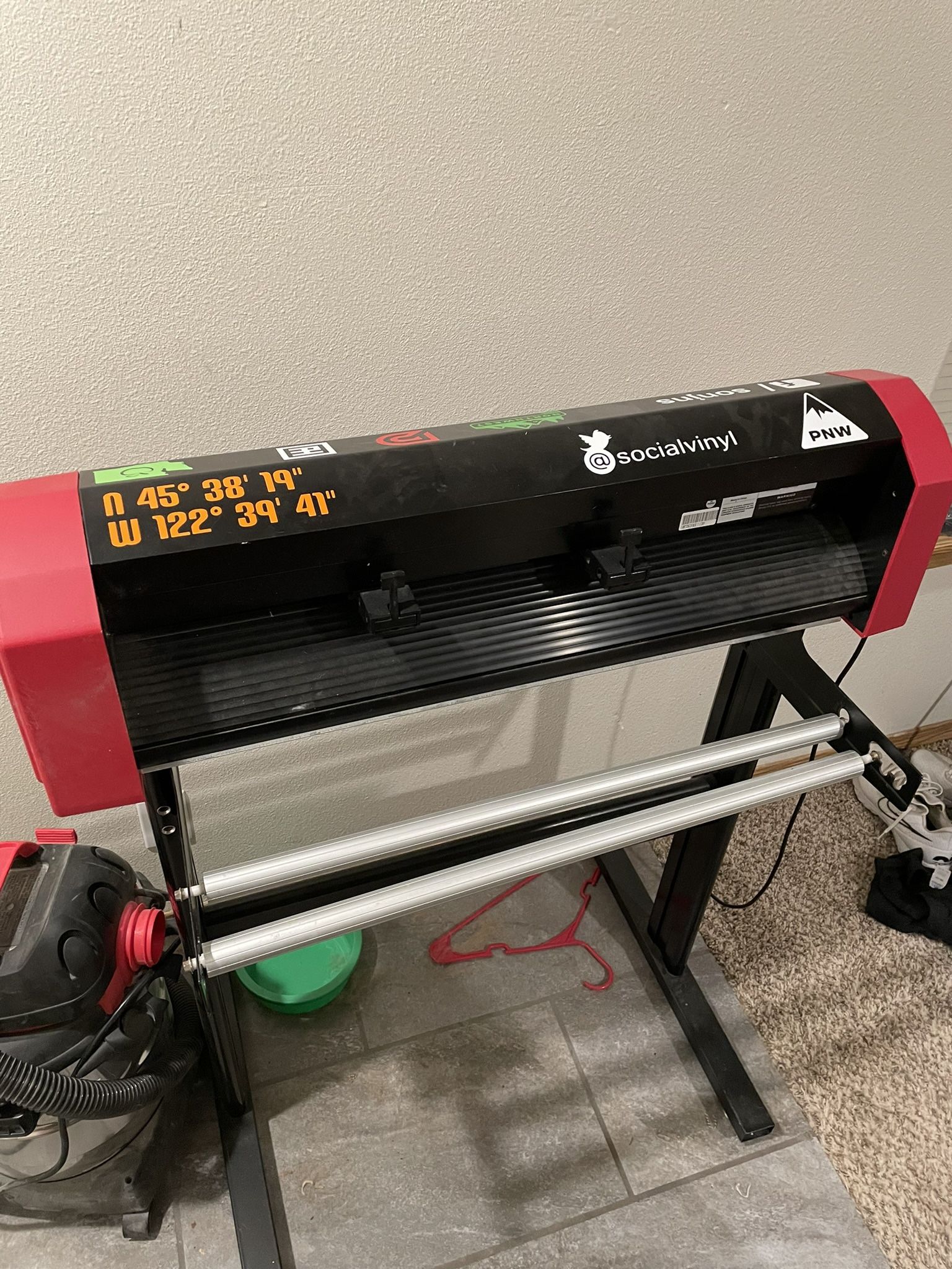 US Cutter Laser Point 1 Vinyl Plotter / Cutter 28” With Stand for Sale ...