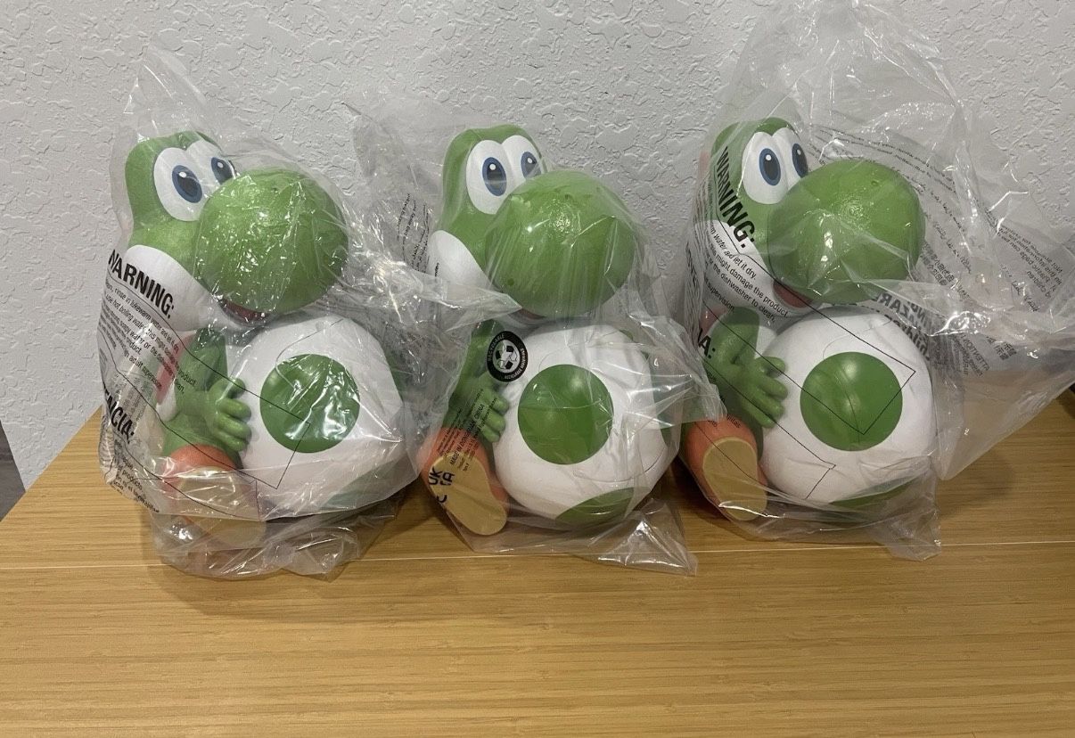 Super Mario Bros Galaxy Yoshi Popcorn Bucket for Sale in Mesa, AZ - OfferUp