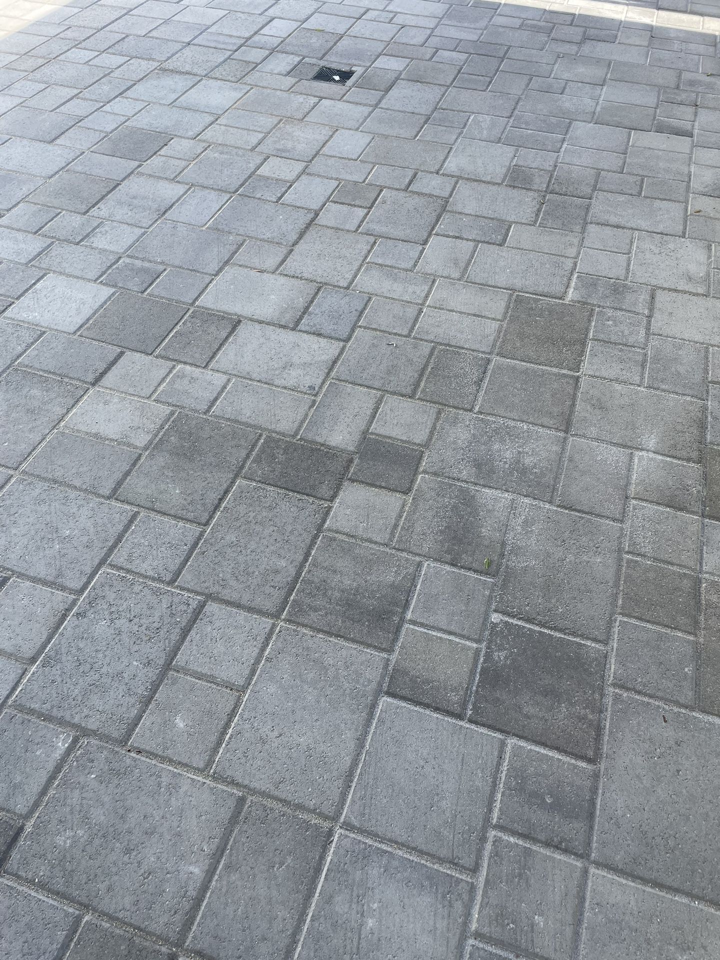 Angelus Block Courtyard Stone Pavers Gray Pewter Charcoal for Sale in ...