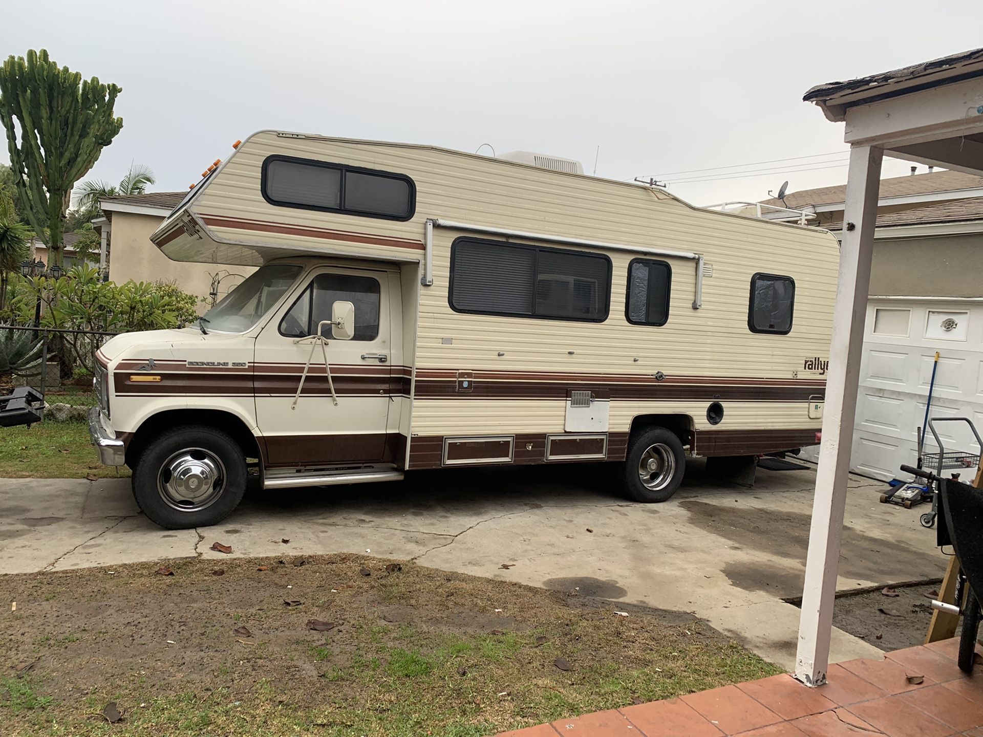 1984 ford rv motorhome for Sale in Hawaiian Gardens, CA - OfferUp