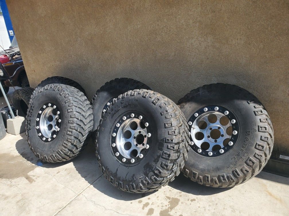 40 inch tires on 18" omf beadlocks jeep bronco ford dodge set of 5 5x5 ...