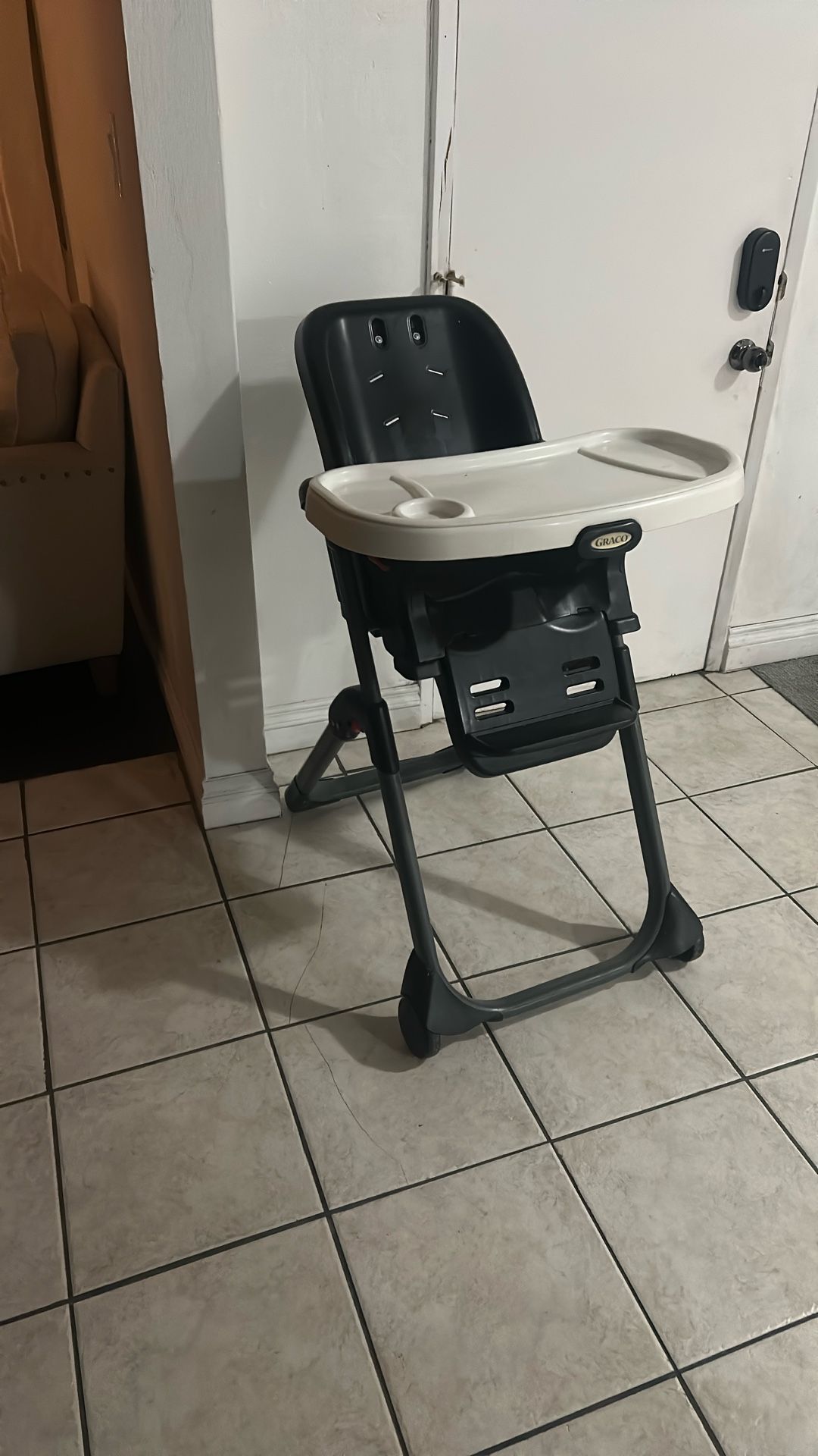 High chair for Sale in Victorville, CA - OfferUp
