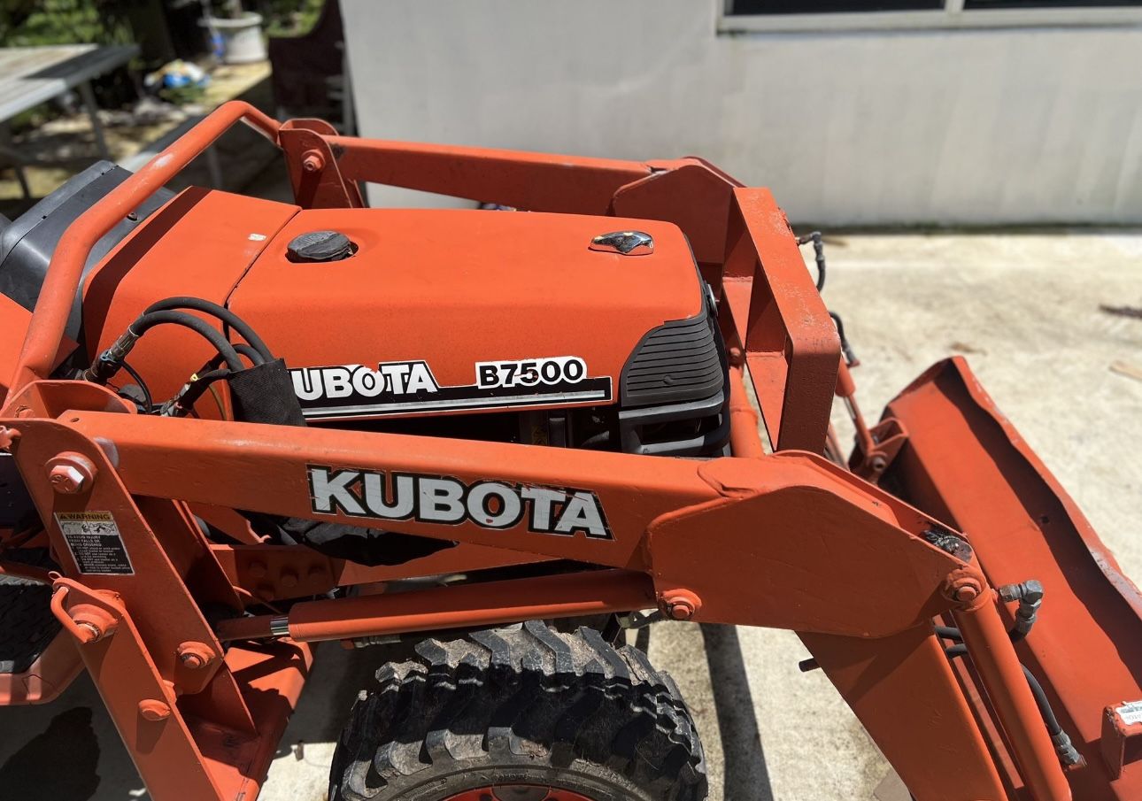Tractor - Kubota B7500 for Sale in Clermont, FL - OfferUp