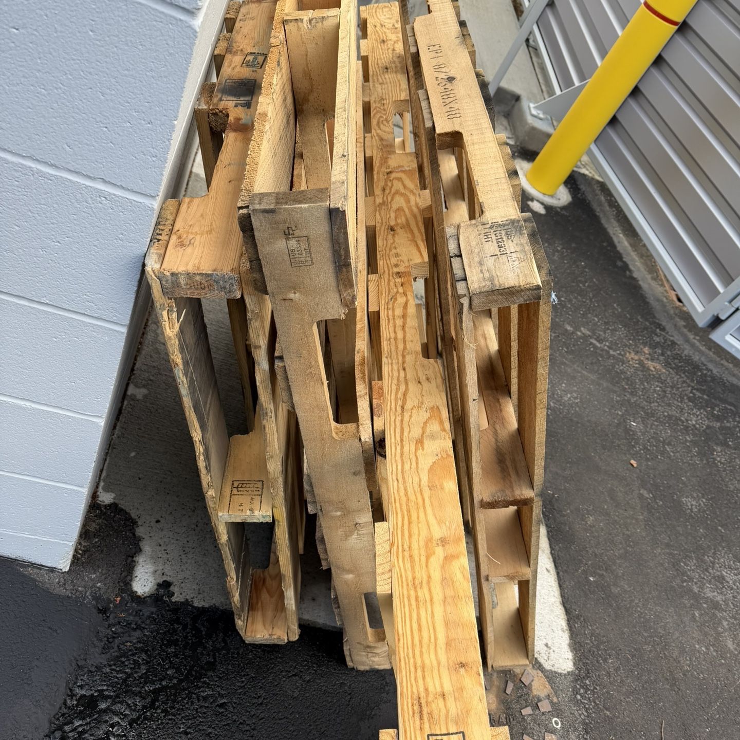 Free Pallets for Sale in Bellevue, WA - OfferUp