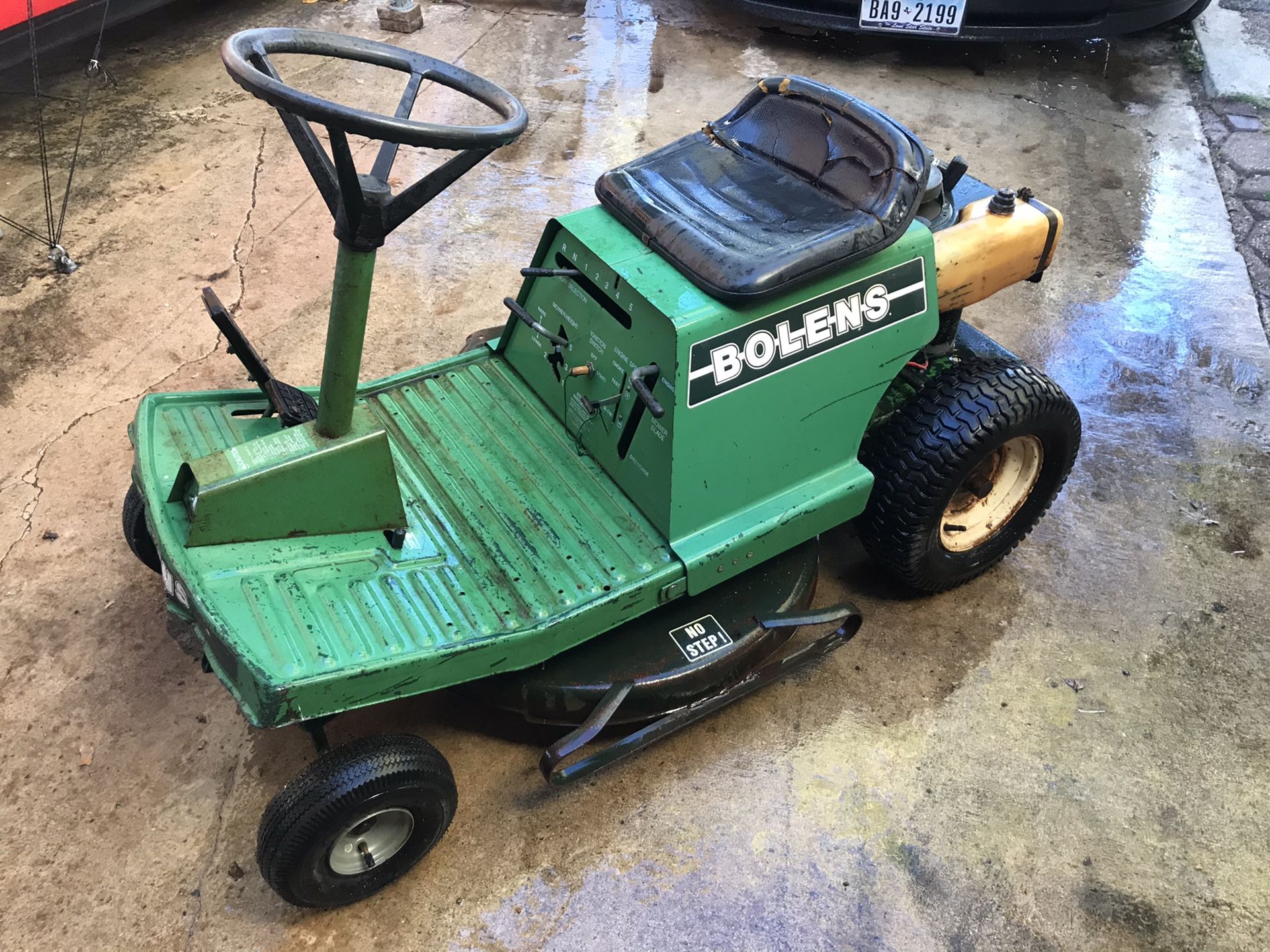 Vintage Bolens riding lawn mower for Sale in San Antonio, TX - OfferUp