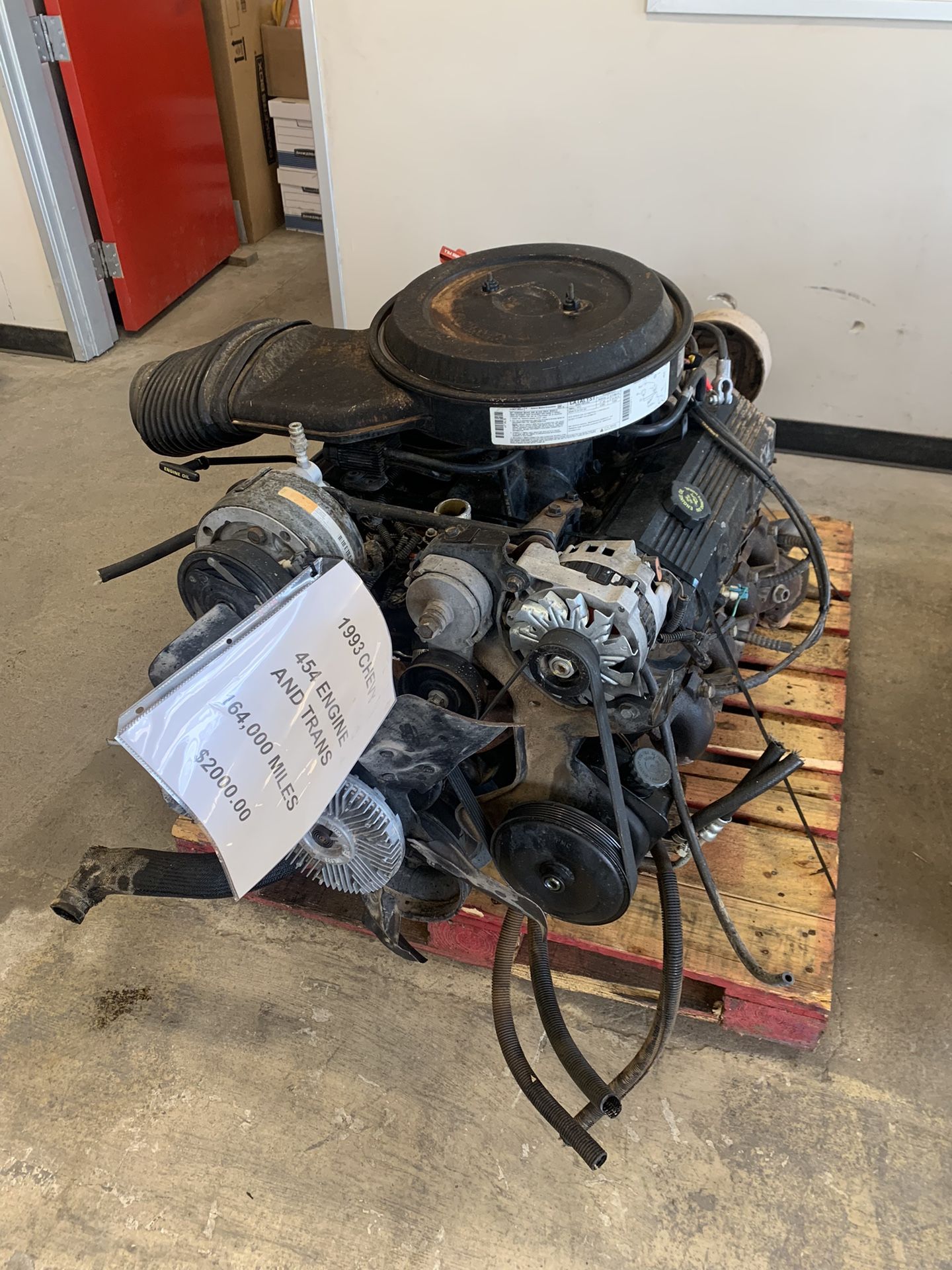 454 CHEVY ENGINE AND TRANS for Sale in Gilbert, AZ - OfferUp