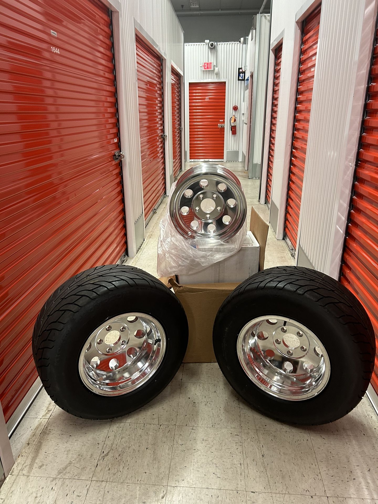 15 Inch Staggered American Racing Rims for Sale in Fair Oaks, PA - OfferUp