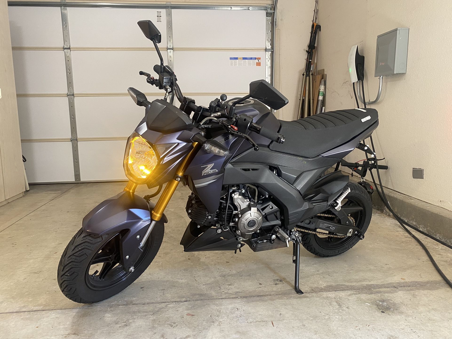 2020 Kawasaki z125 PRO for Sale in Poway, CA - OfferUp