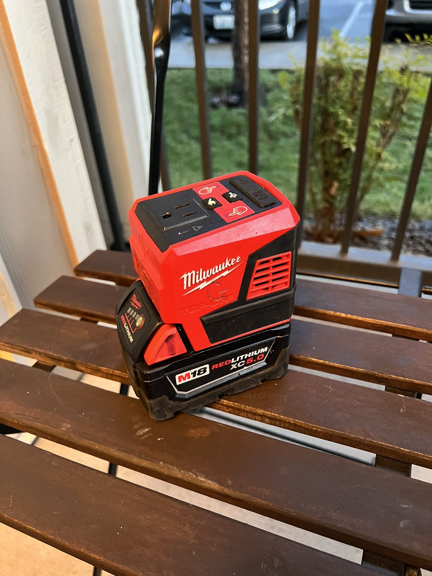 Milwaukee M18 18-Volt 175-Watt Lithium-Ion Powered Compact Inverter ...