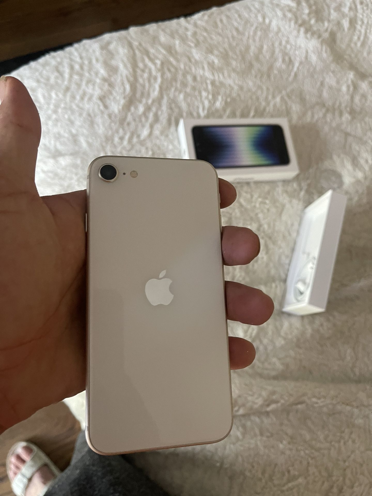 Brand New iPhone SE 3rd Gen Brand New for Sale in Sacramento, CA - OfferUp