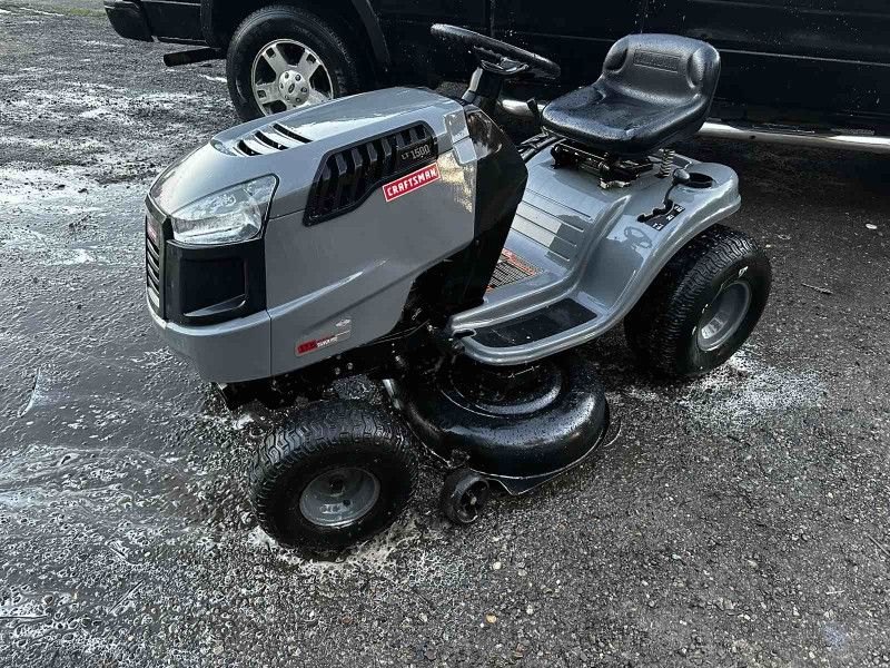 Lawn Mower Craftsman lt1500 for Sale in Federal Way, WA - OfferUp