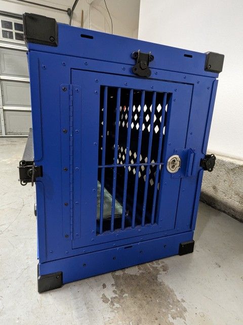 Used Impact Dog Crate