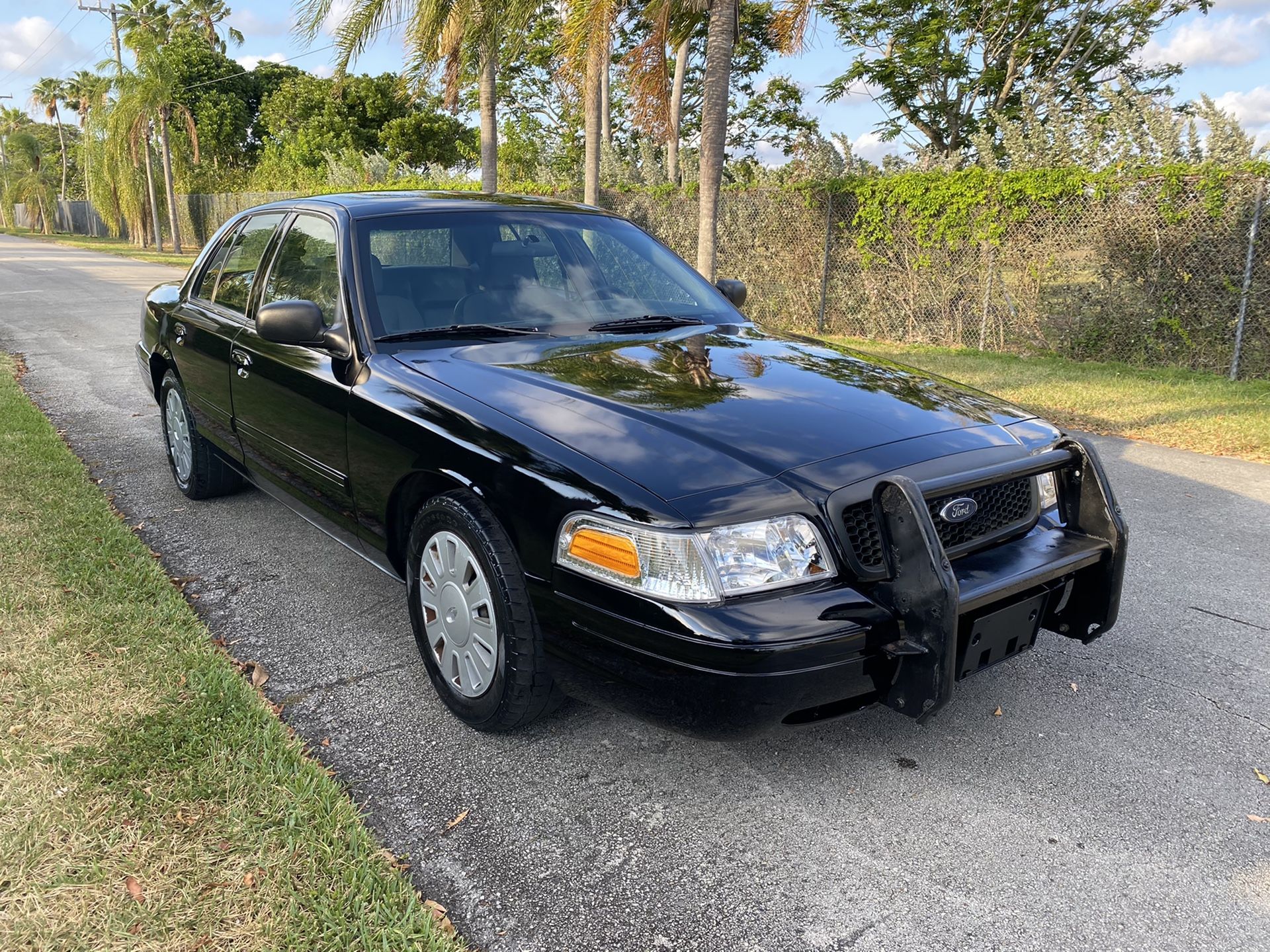 Terrific 2010 Crown Victoria For Sale Pictures