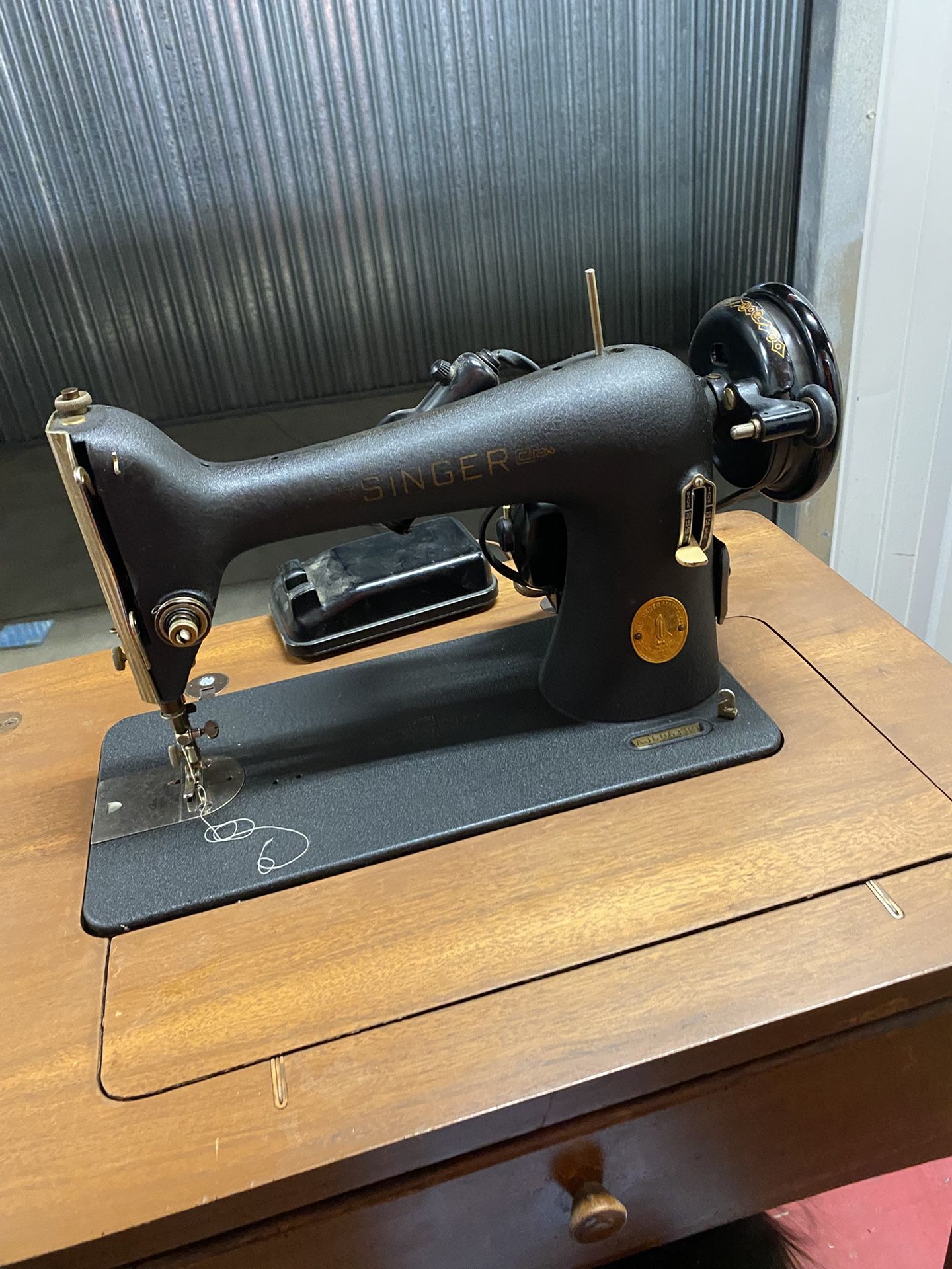Singer Sewing Machine for Sale in Henderson, NV - OfferUp