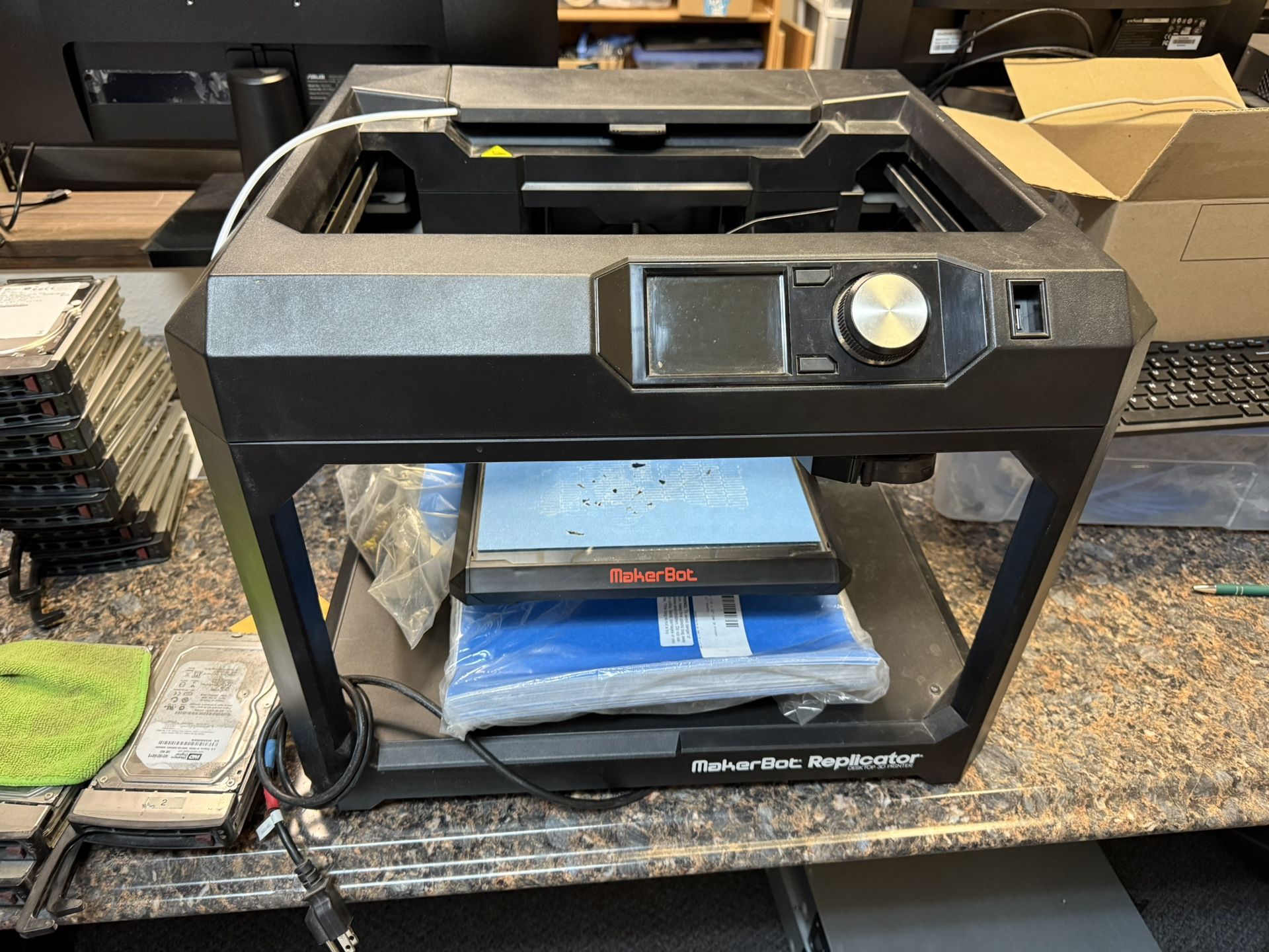 MakerBot Replicator 3d Printer for Sale in Henderson, NV - OfferUp