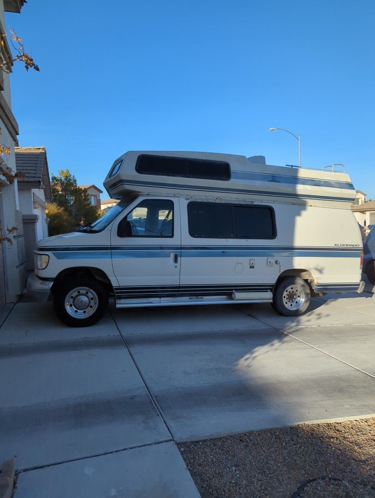 1993 Ford Ecoline couchman for Sale in Las Vegas, NV - OfferUp