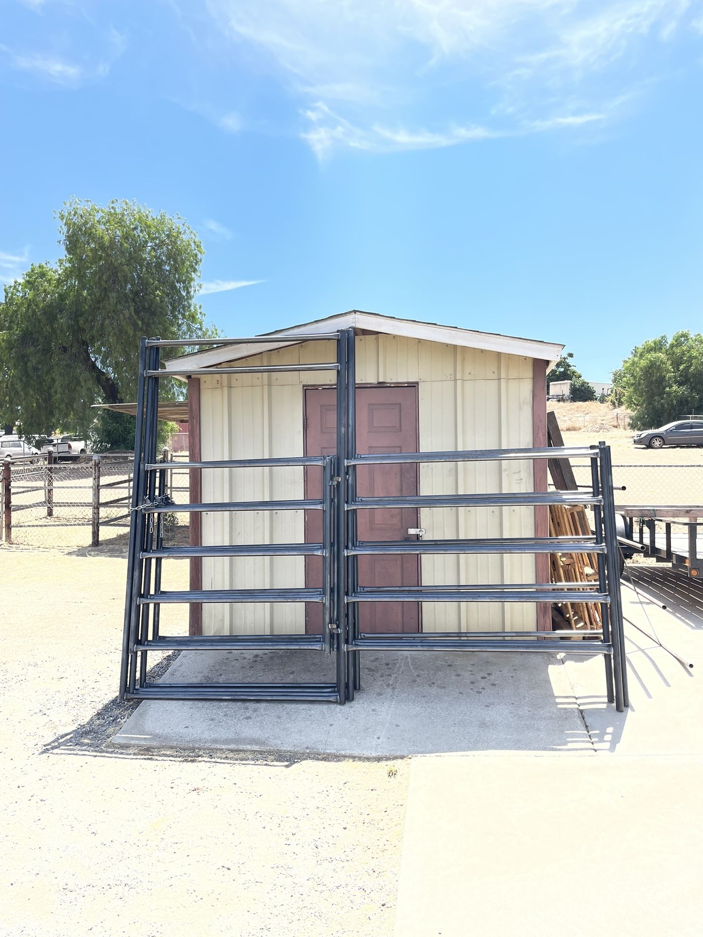 Horse Corrals, Round Pens, Arenas, Pipe Panels, Livestock Fencing ...