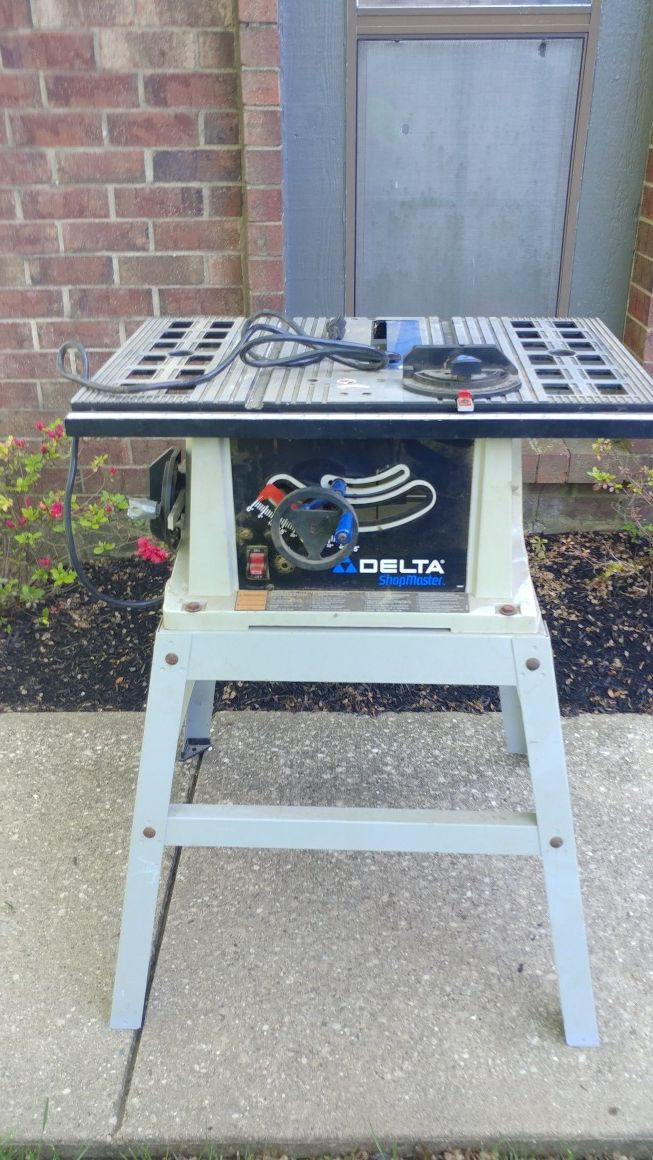 Delta Shopmaster table saw works good for Sale in Florence, KY - OfferUp