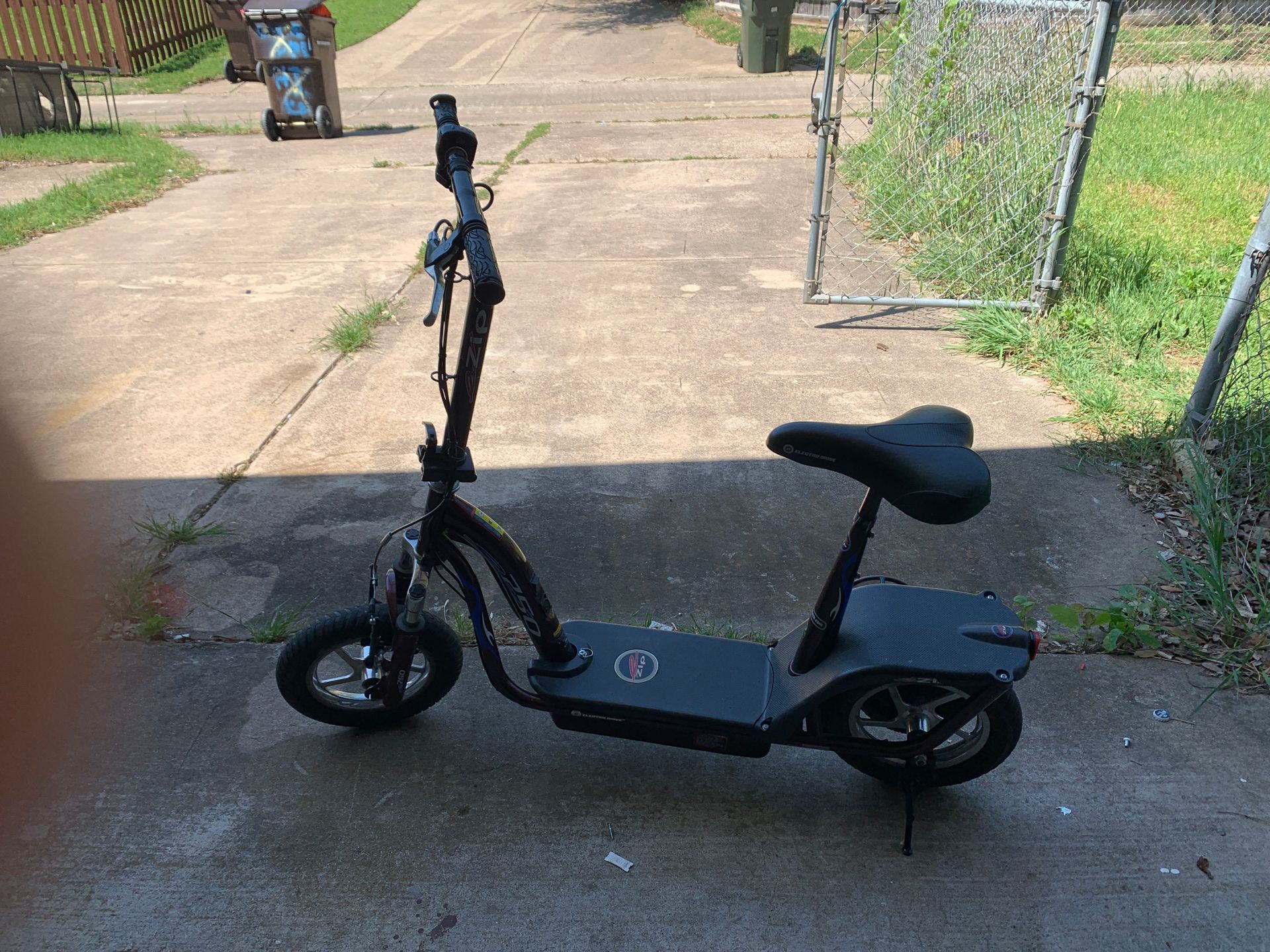 E-Zip 750 for Sale in Plano, TX - OfferUp