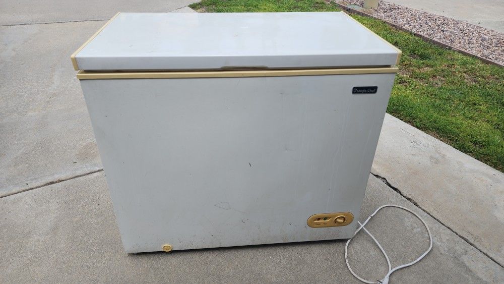 Magic Chef 6.9 cu. ft. Chest Freezer for Sale in Chula Vista, CA - OfferUp