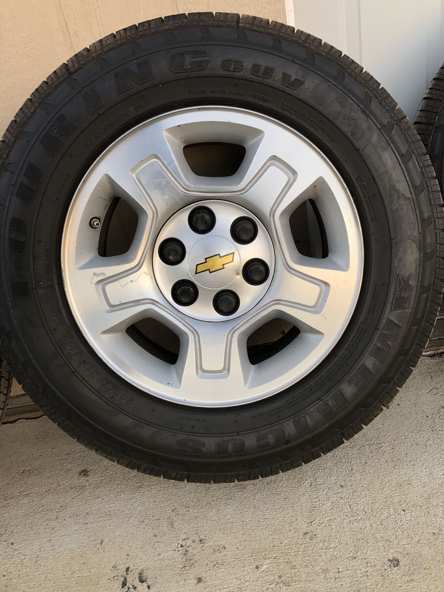 17 inch Chevy Silverado rims for Sale in Elk Grove, CA - OfferUp