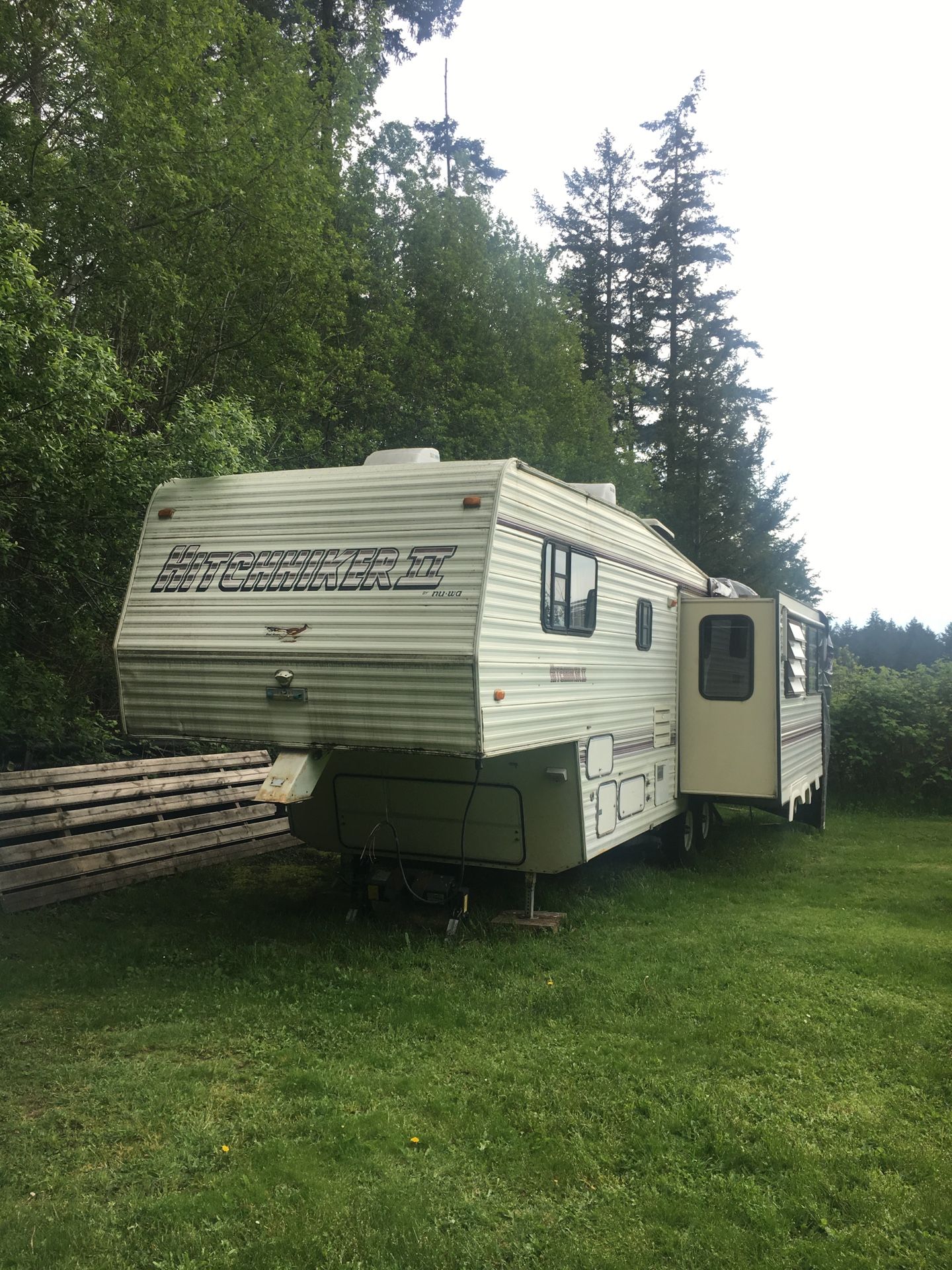 1990 hitchhiker trailer for Sale in Stanwood, WA - OfferUp