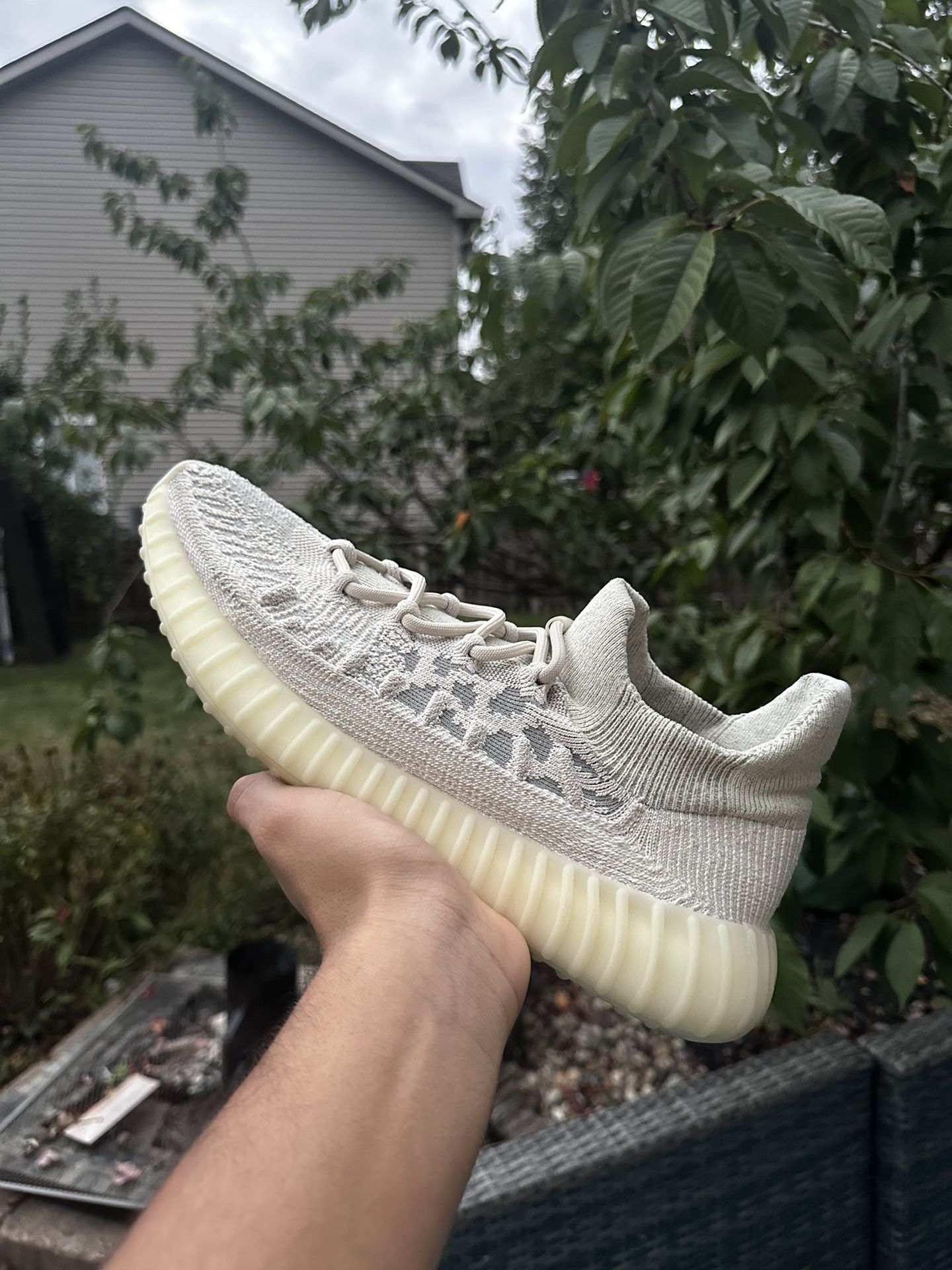 Yeezy 350 V2 CMPCT Slate Bone 11.5 for Sale in Aurora, IL - OfferUp