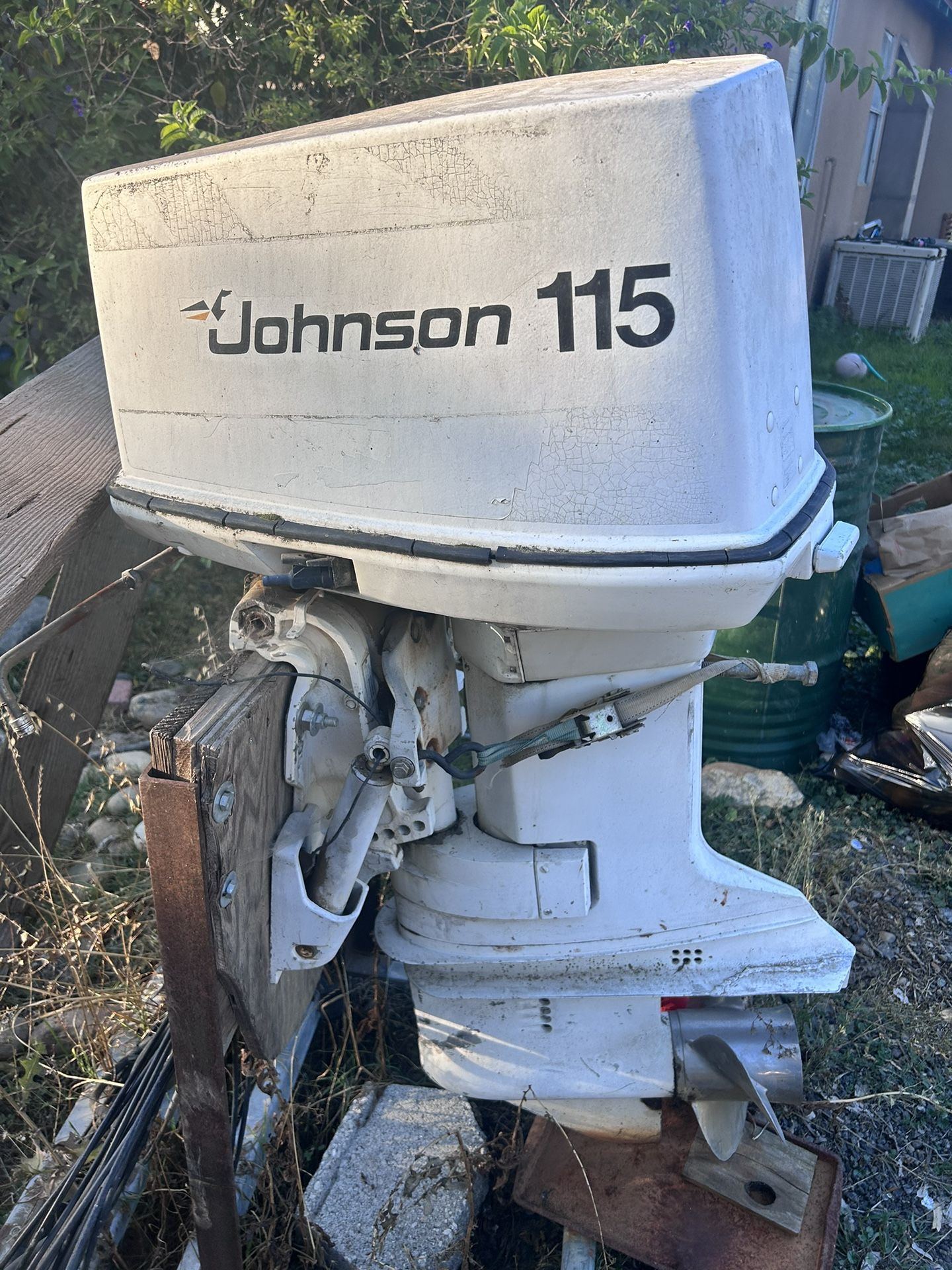 Johnson 115 Outboard for Sale in Escalon, CA - OfferUp