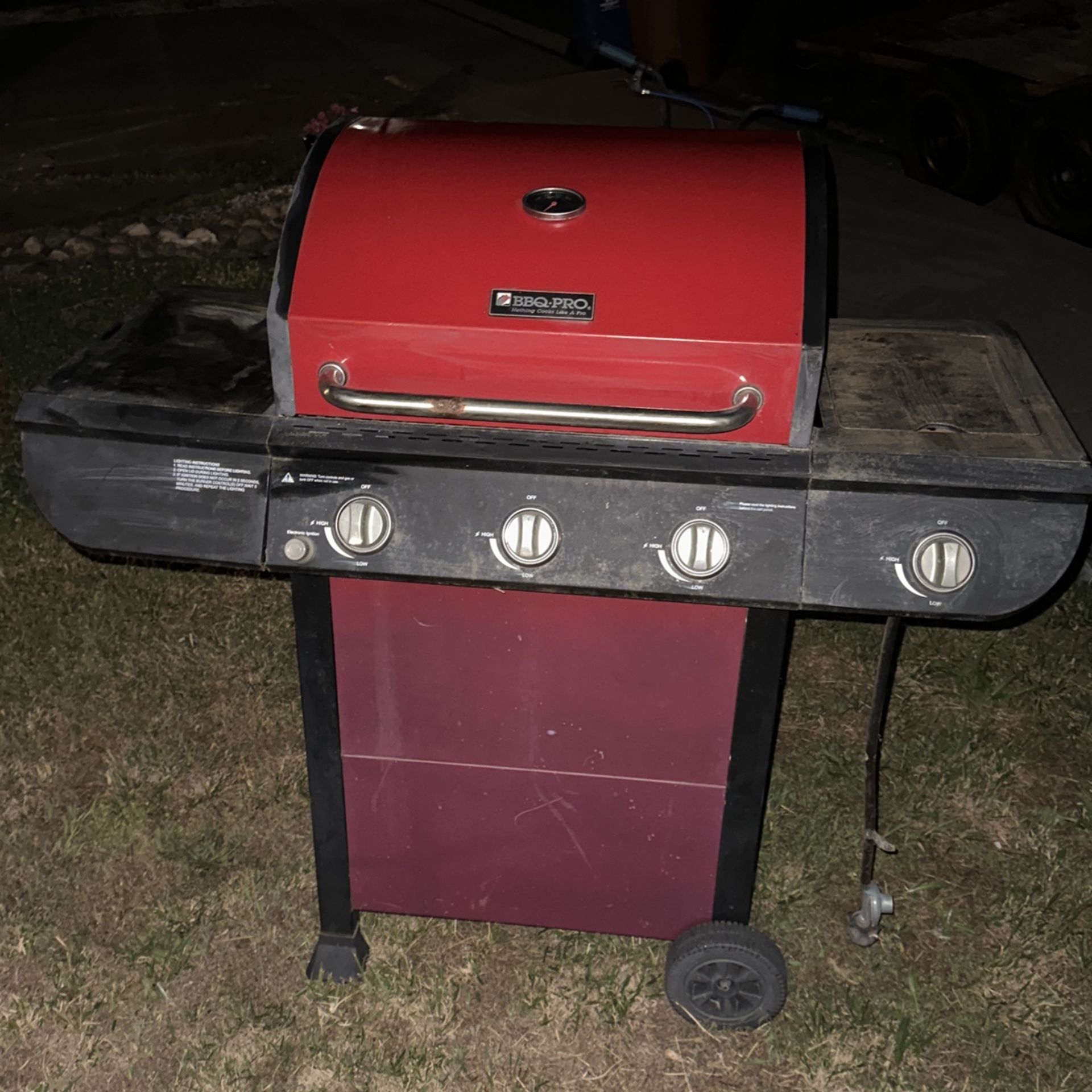 Red Propane Barbecue Grill for Sale in Martinez, CA - OfferUp