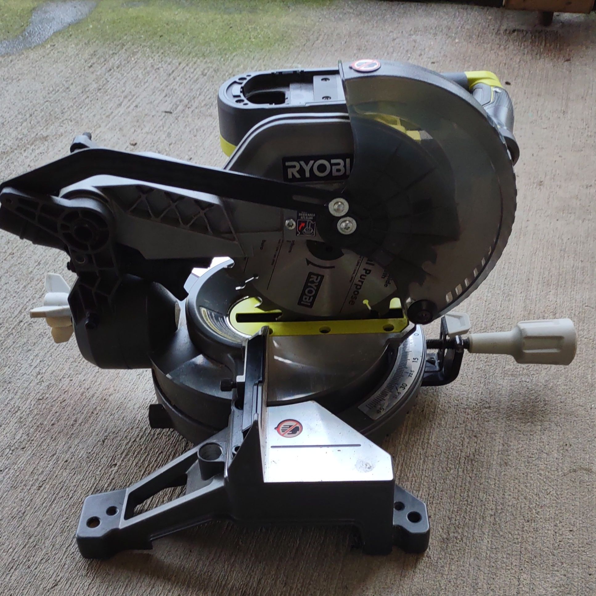 Ryobi Electric Compound Miter Saw IN NEW CONDITION for Sale in Auburn, WA - OfferUp