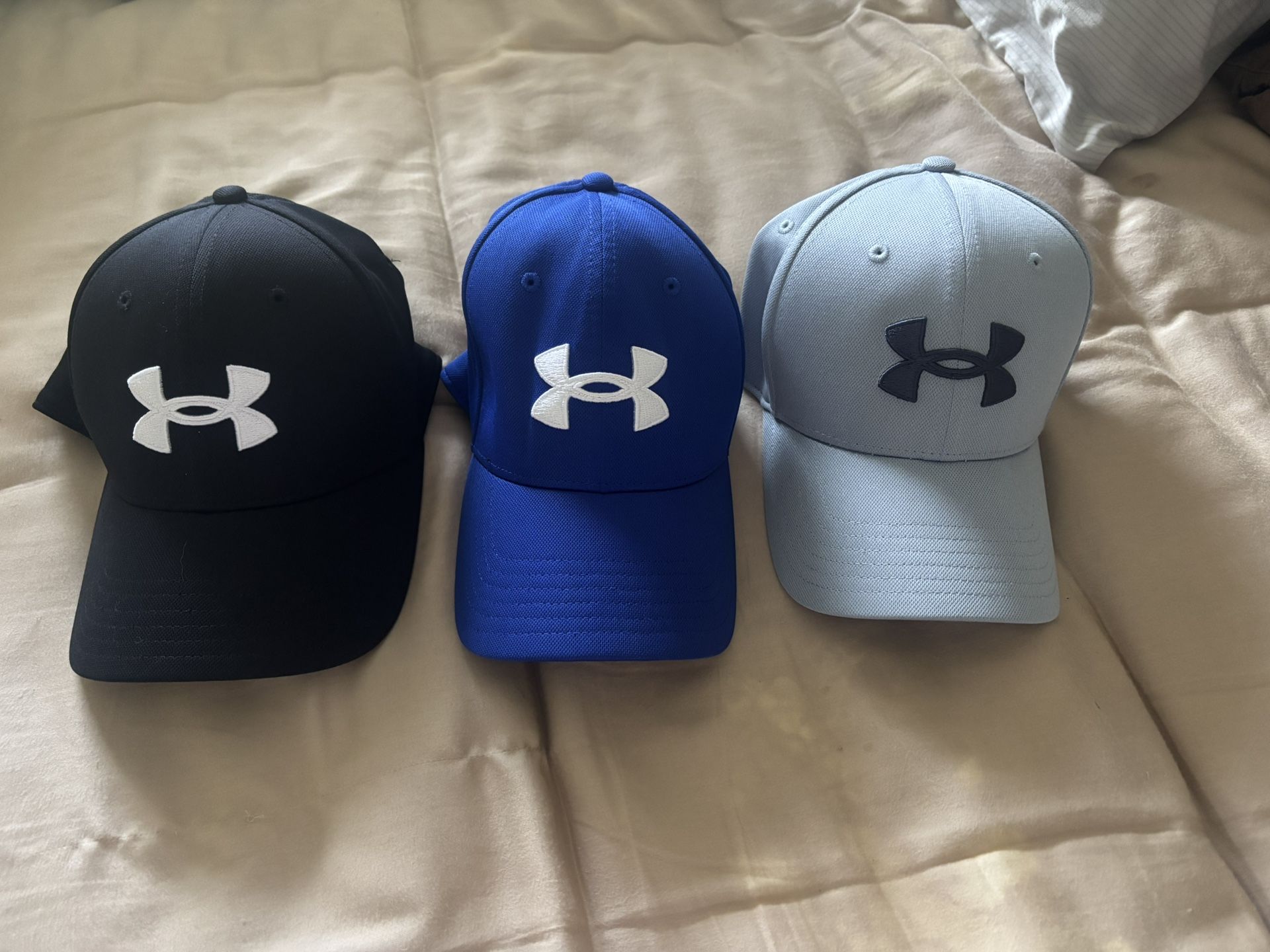 3 New Under armour Hats for Sale in Boca Raton, FL - OfferUp